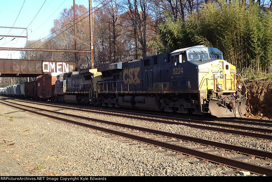 CSX ES40DC #5224 on Q439-17